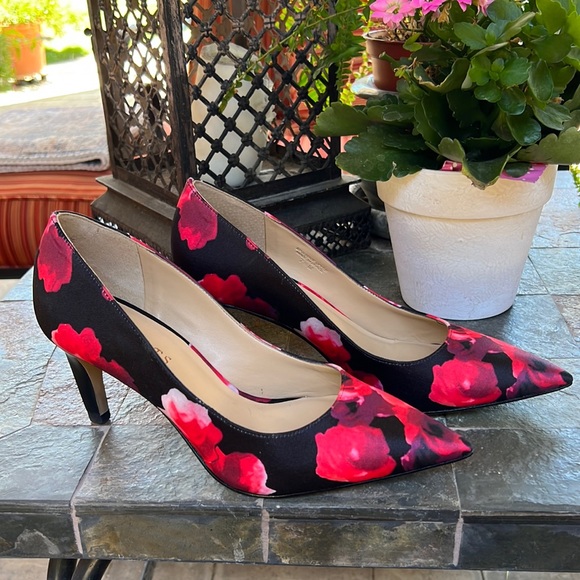 Talbots | Shoes | New Talbots Black And Red Floral Fabric Pumps 75 ...